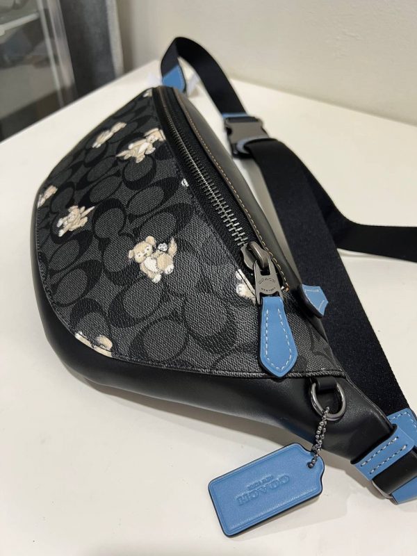 Coach Warren Beltbag in Signature Charcoal Creatures – Exclusively USA