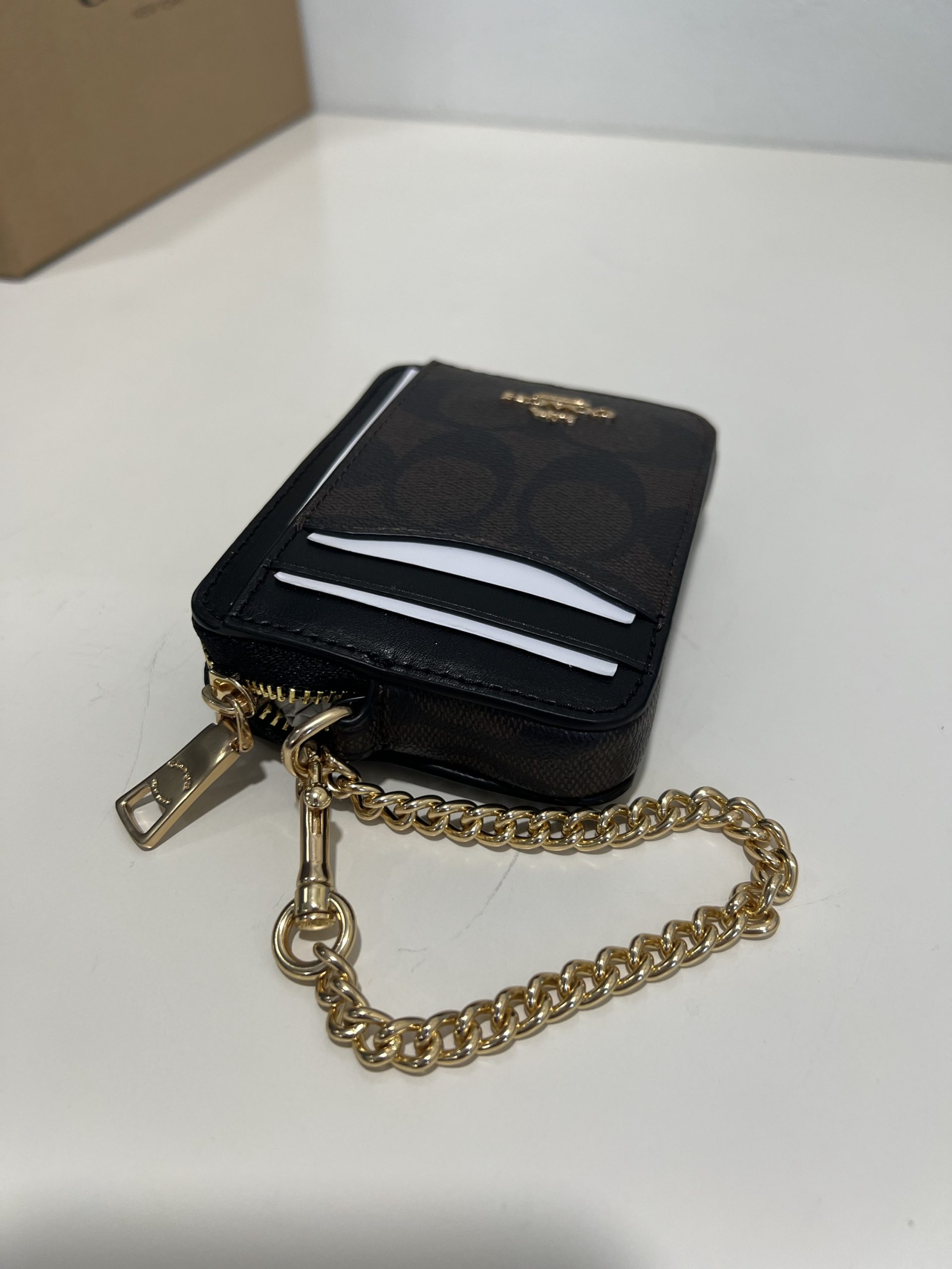 Coach Zip Chain Cardcase in Signature Brown Black – Exclusively USA