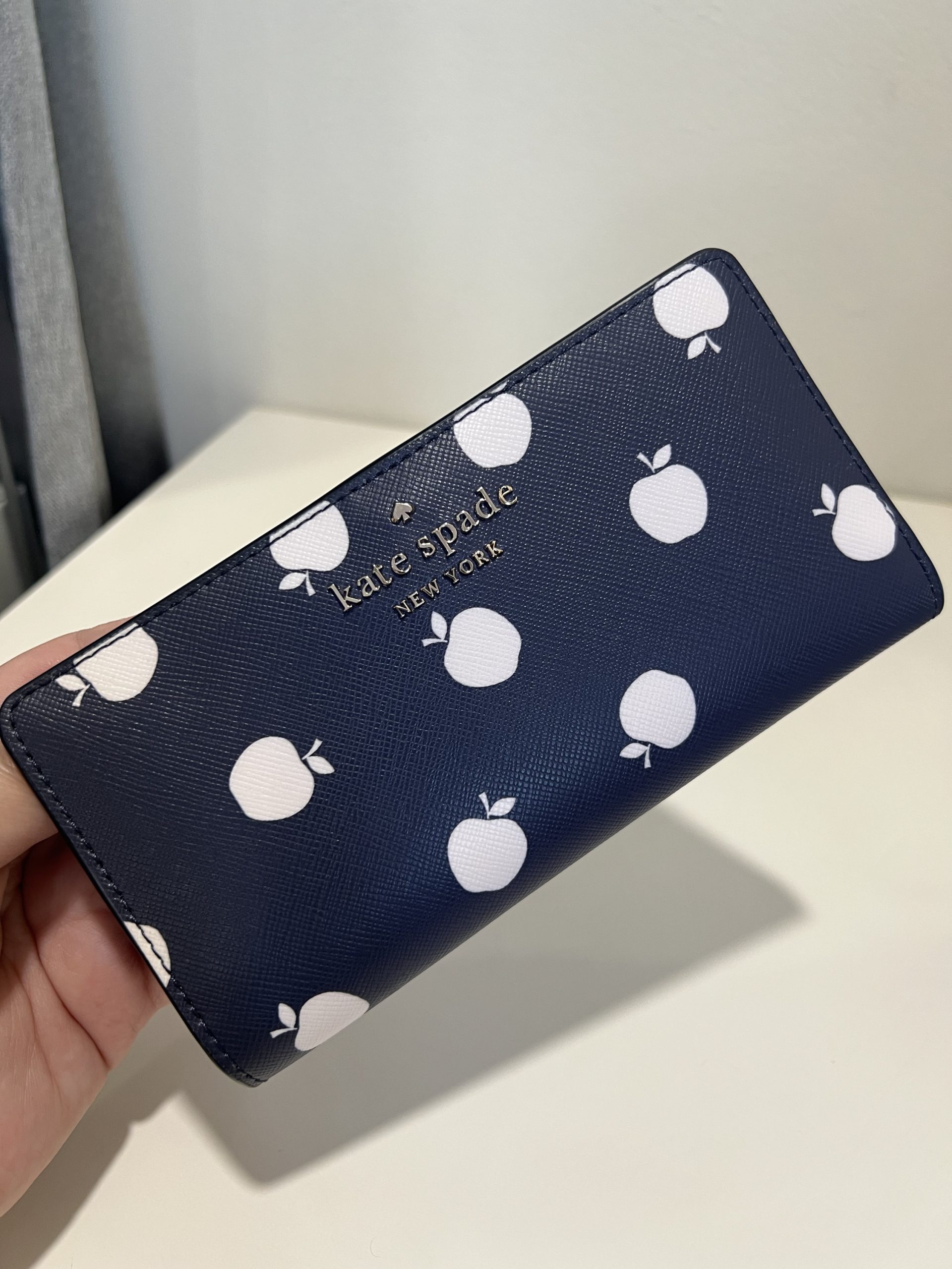 Kate Spade Staci Large Slim Bifold Wallet with Orchard Toss Prints ...