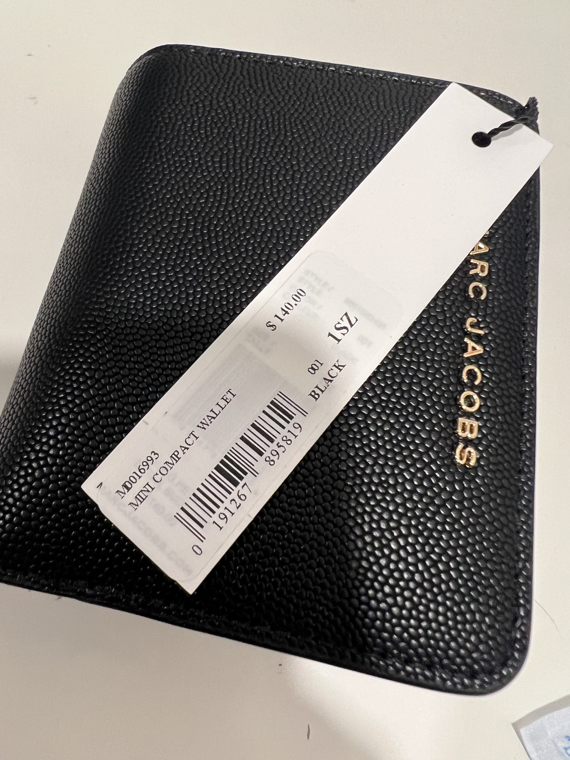 Marc Jacobs Daily Small Bifold Wallet in Black M0016993 – Exclusively USA