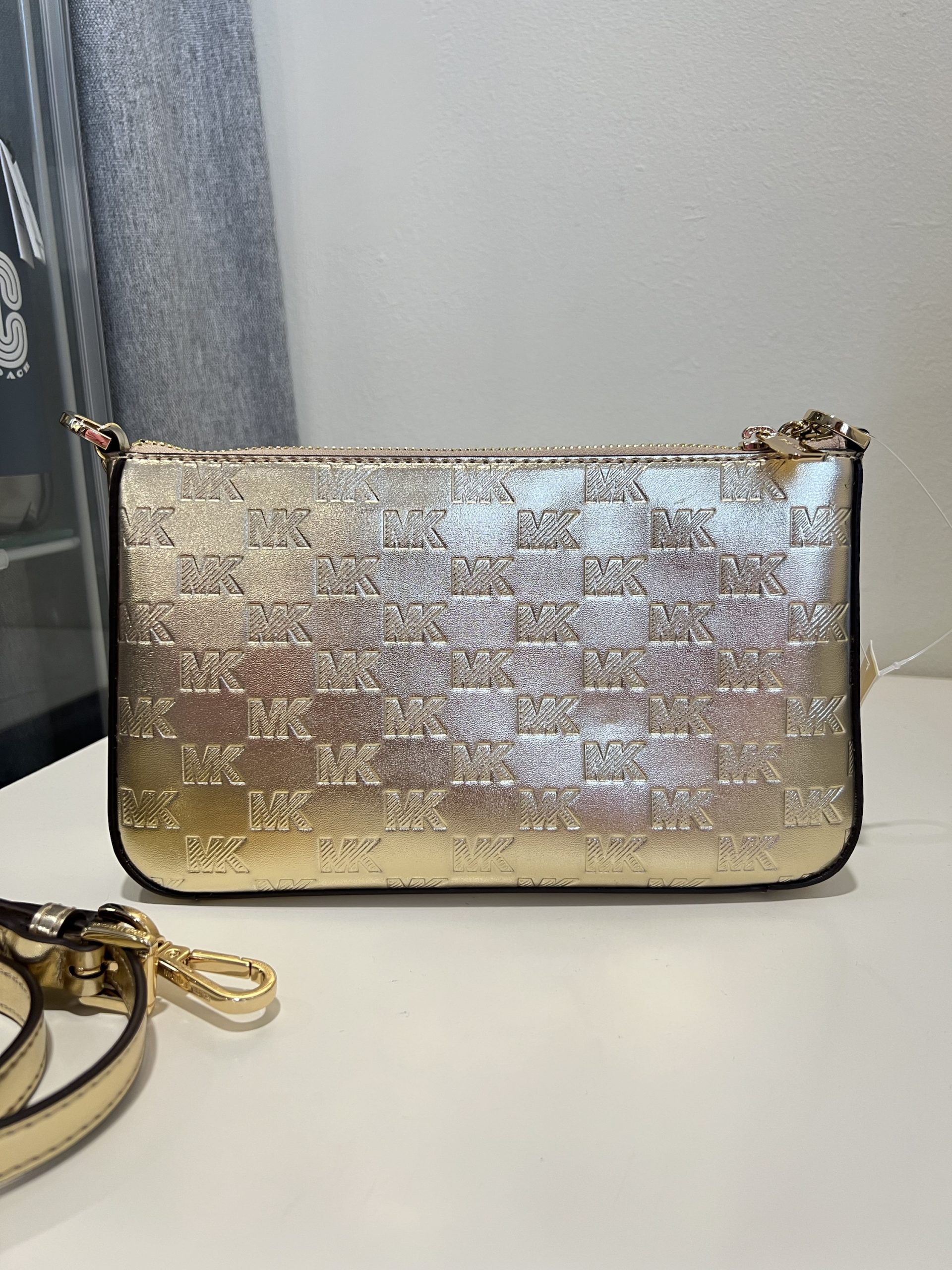Michael Kors Jet Set Travel Medium Zip Pouchette Bag In Pale Gold ...