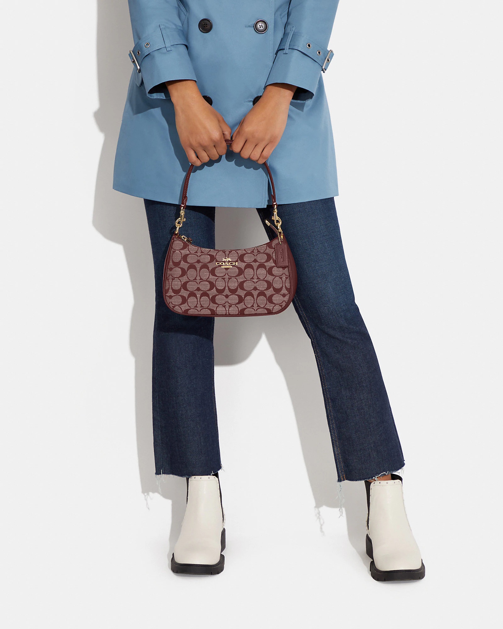 Coach Teri Shoulder Bag In Signature Chambray Wine Multi – Exclusively USA