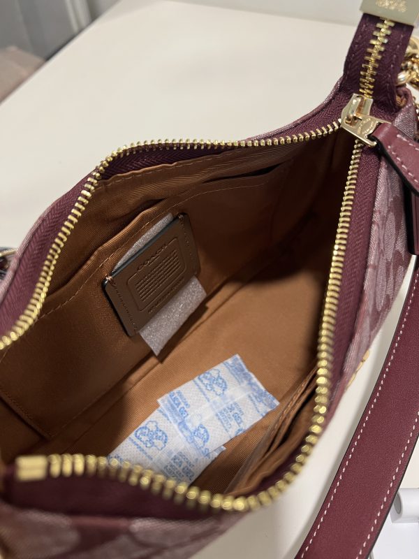 Coach Teri Shoulder Bag In Signature Chambray Wine Multi – Exclusively USA