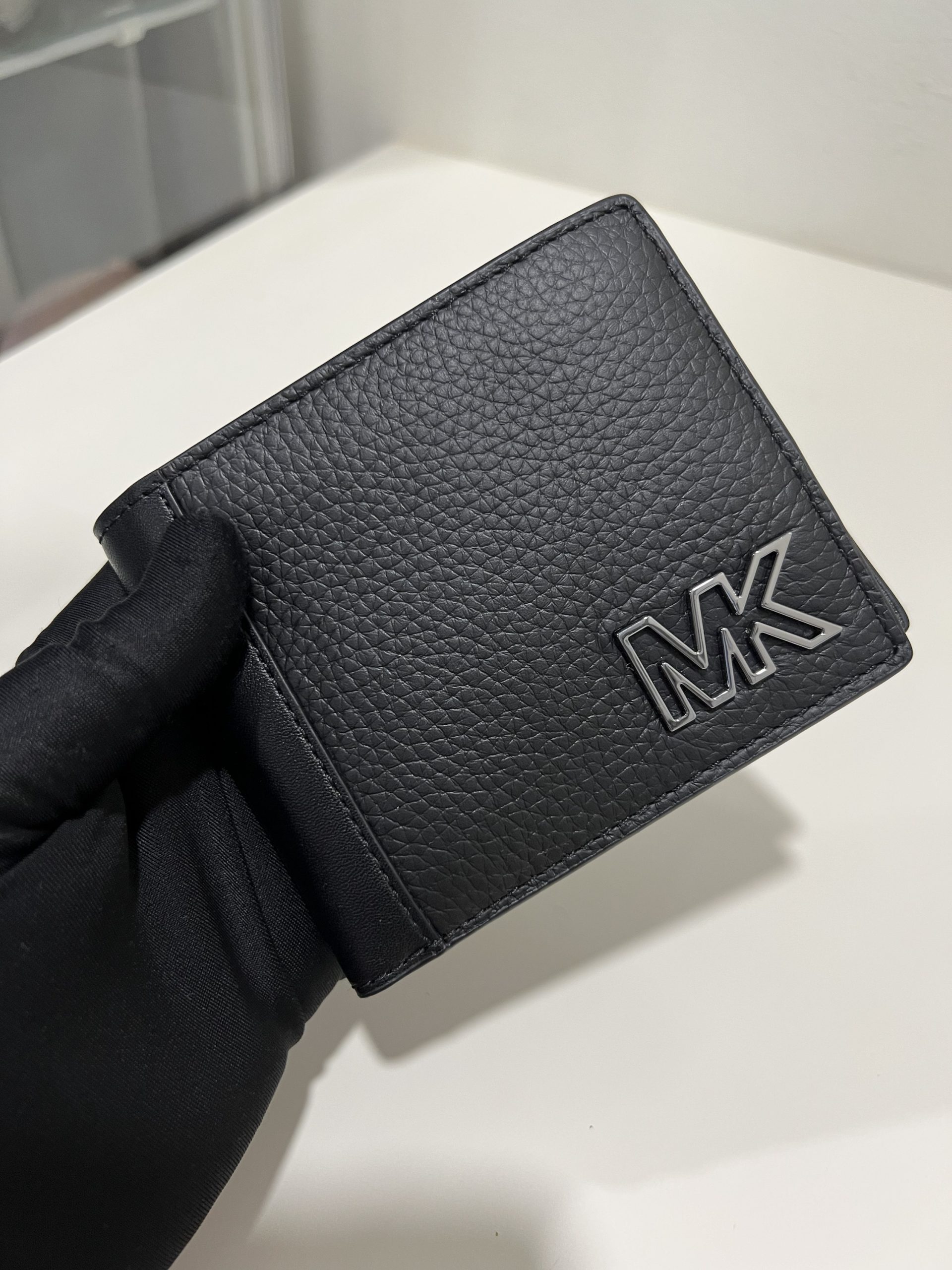 Michael Kors Cooper Billfold with Coin Pocket in Black – Exclusively USA