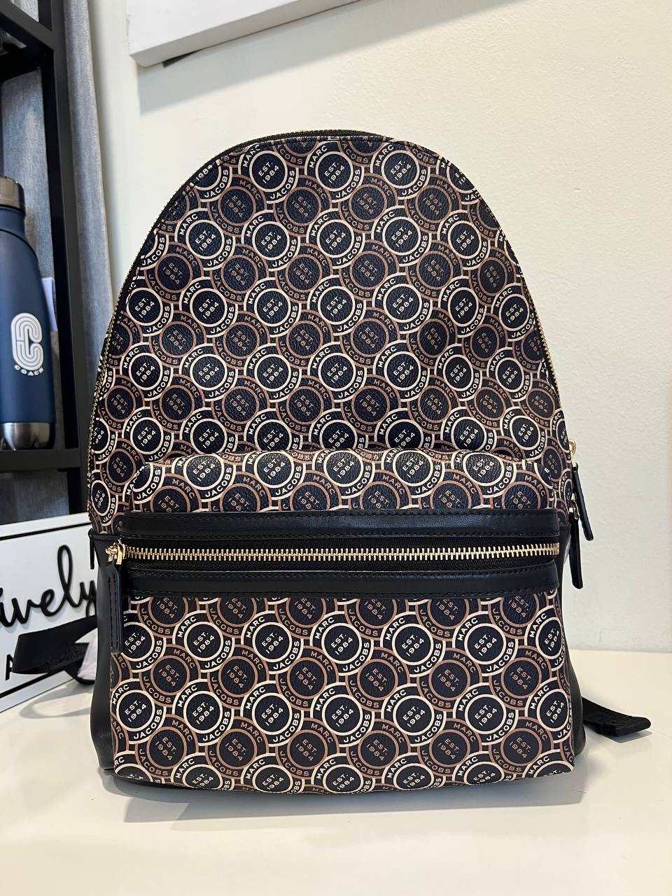 Marc Jacobs Signet Logo Medium Backpack in Black Multi – Exclusively USA